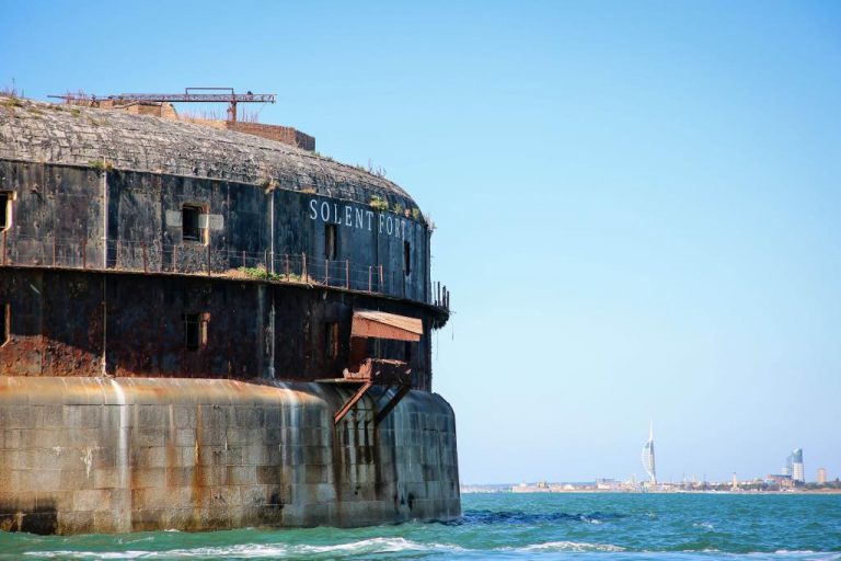 £700k Hampshire, ENGLAND. Historic Sea Fort for Sale - Castleist