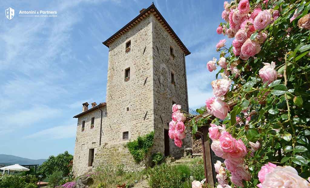 €2.1m Todi, ITALY. Important Tower Complex For Sale - Castleist