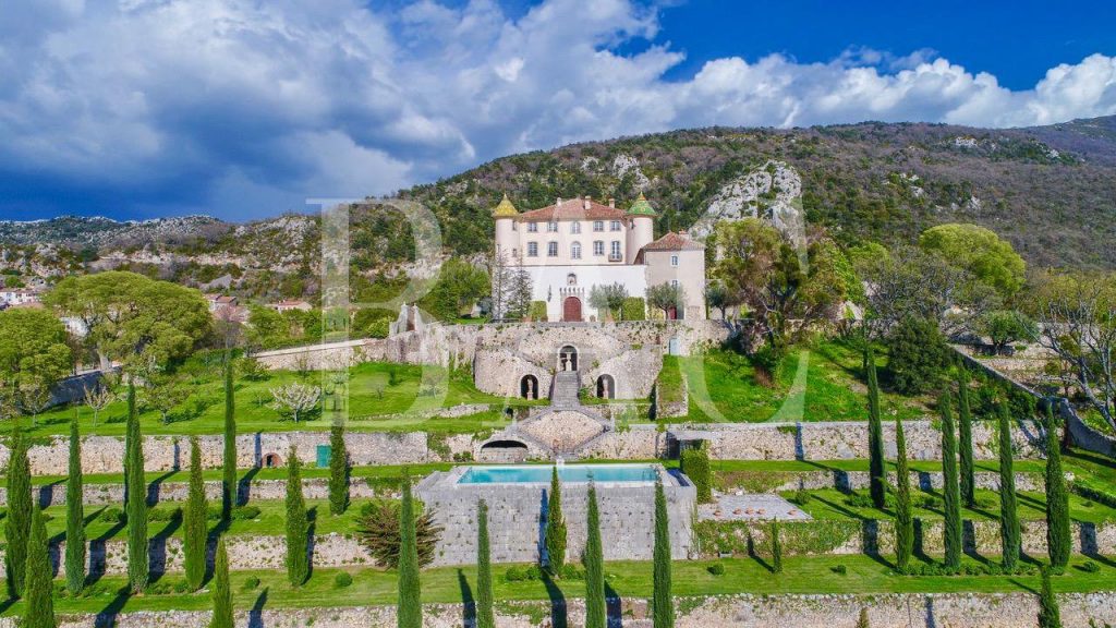 €POA Verignon, FRANCE. Castle For Sale - Castleist