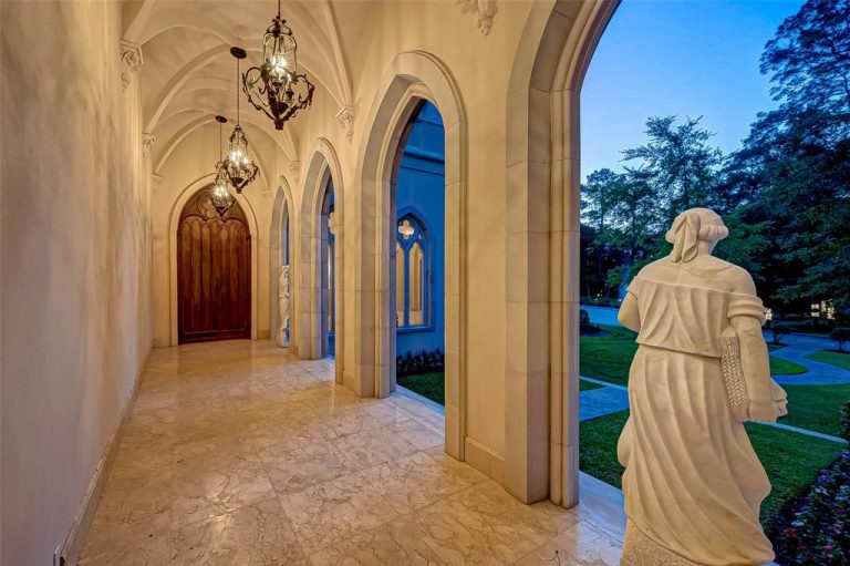 $10m Texas, USA. Spectacular Houston Chateau For Sale - Castleist