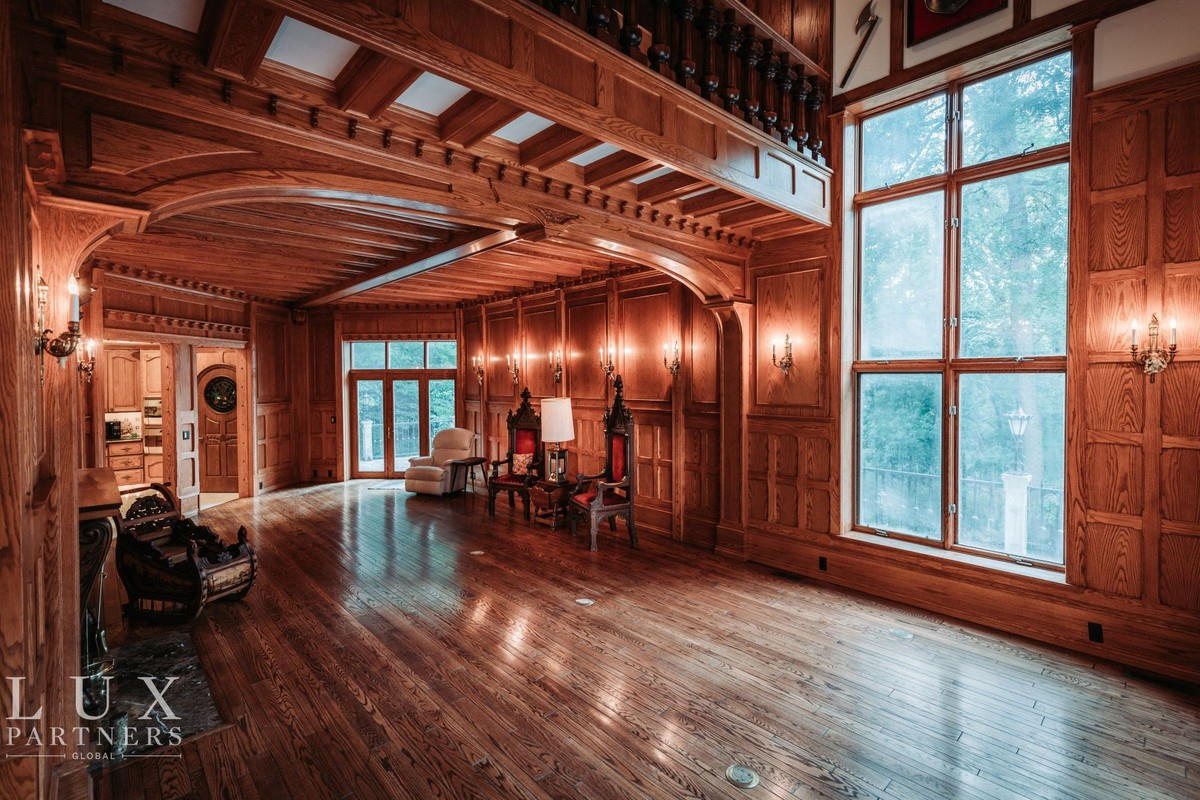 $2.299m Michigan, USA. Castle For Sale With Drawbridge and Moat - Castleist