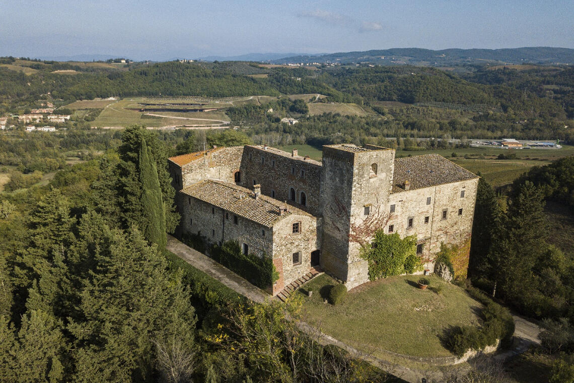 €POA nr Florence, ITALY. Renaissance Castle for sale in Tuscany - Castleist