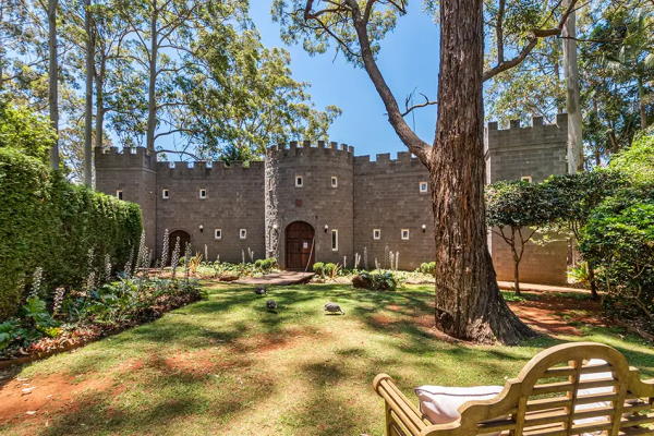$4.995m AUSTRALIA. Tamborine Mountain Castle For Sale - Castleist