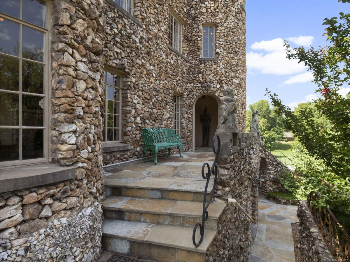 $750k Oklahoma, USA. Franklin Castle For Sale, Tahlequah - Castleist