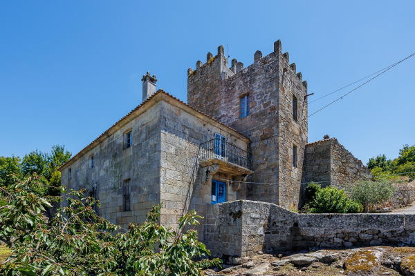 €625k nr Ourense, SPAIN. Fortified Manor For Sale - Castleist