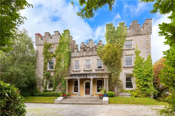 Castleist - The Castles For Sale Website