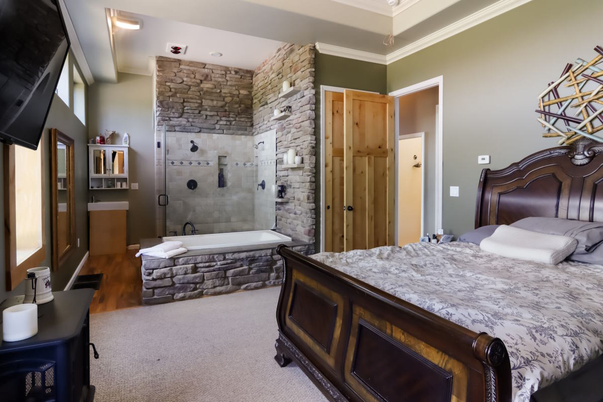 $995k Michigan, USA. Unique Custom Castle For Sale - Castleist