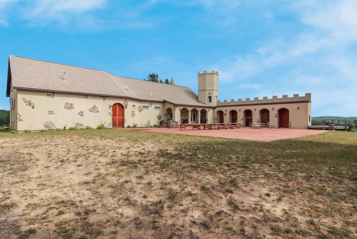 $995k Michigan, USA. Unique Custom Castle For Sale - Castleist