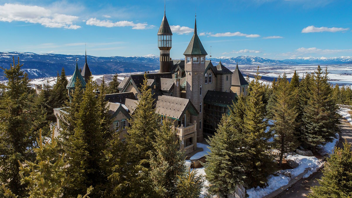 $14m Wyoming, USA. Extraordinary Bedford Castle is For Sale - Castleist
