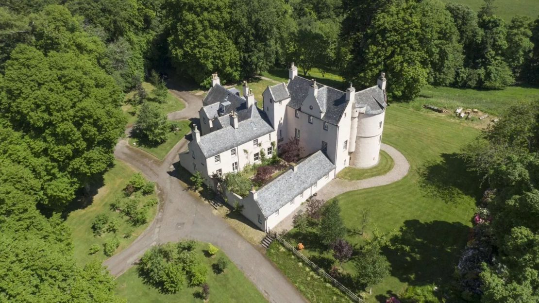 >£5m Aberdeenshire, SCOTLAND. Listed Castle For Sale - Castleist