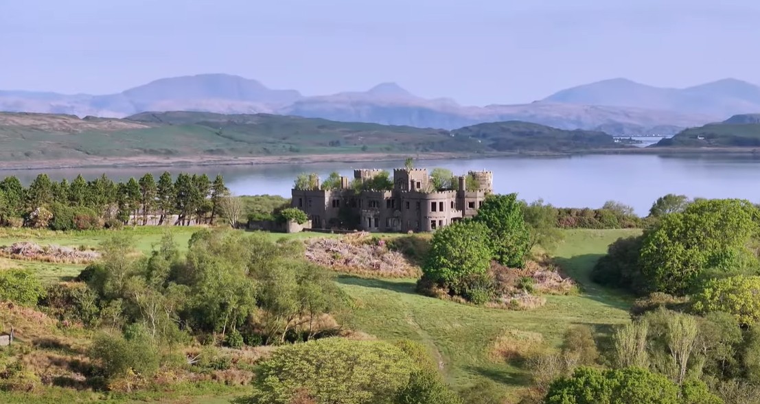 £5.5m Oban, SCOTLAND. Shuna Castle For Sale - Castleist